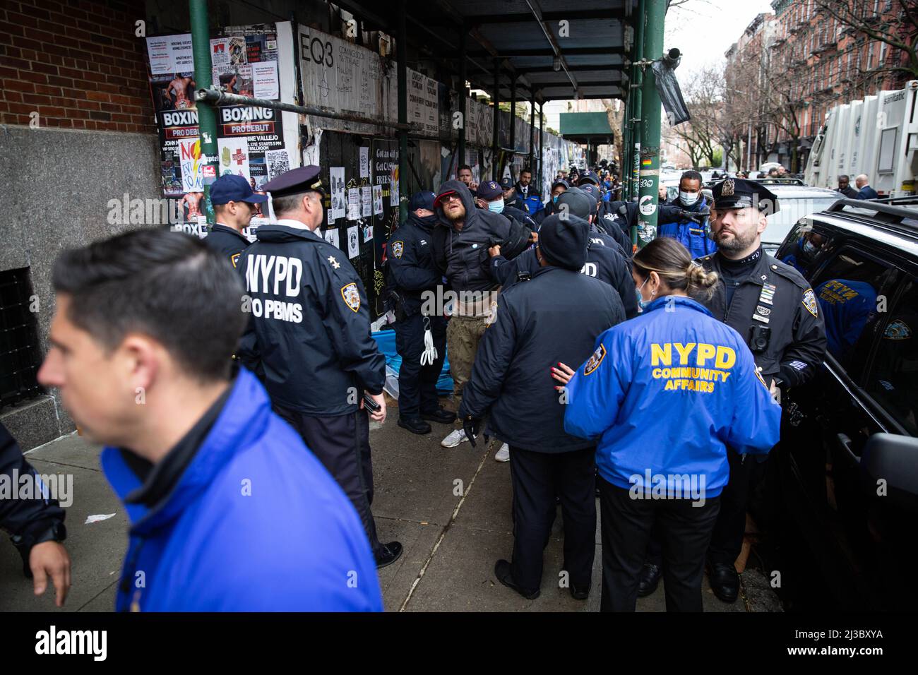Nyc homeless tents hi-res stock photography and images - Alamy