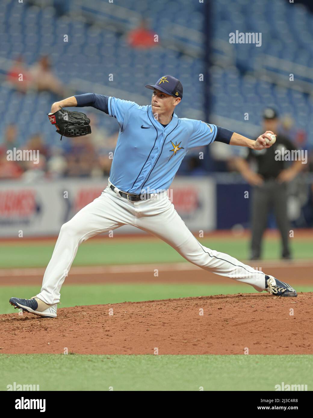 St. Petersburg, FL USA: Tampa Bay Rays relief pitcher Ryan Yarbrough ...