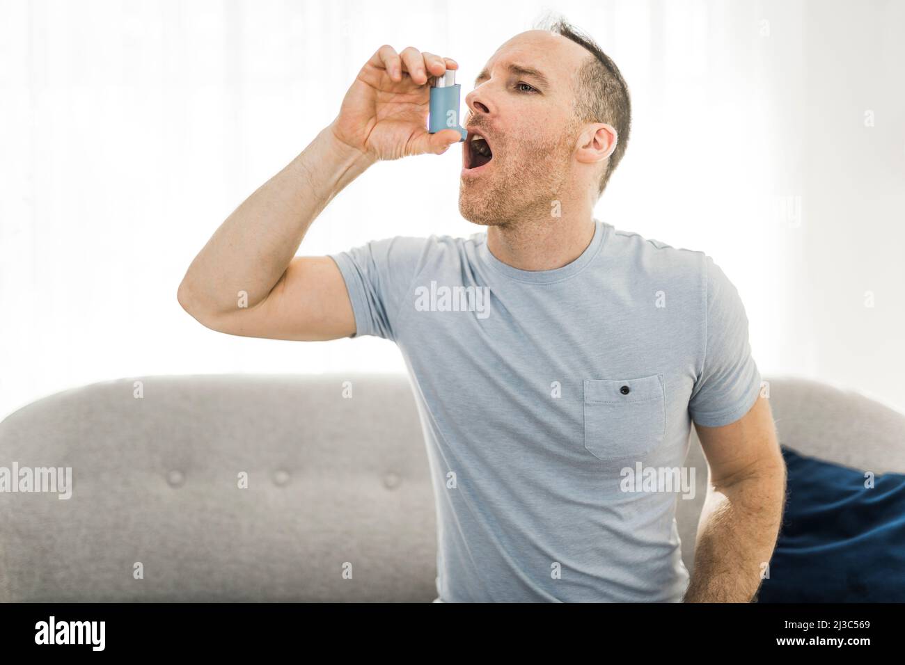 Man inhaler asthma with disease hi-res stock photography and images - Alamy