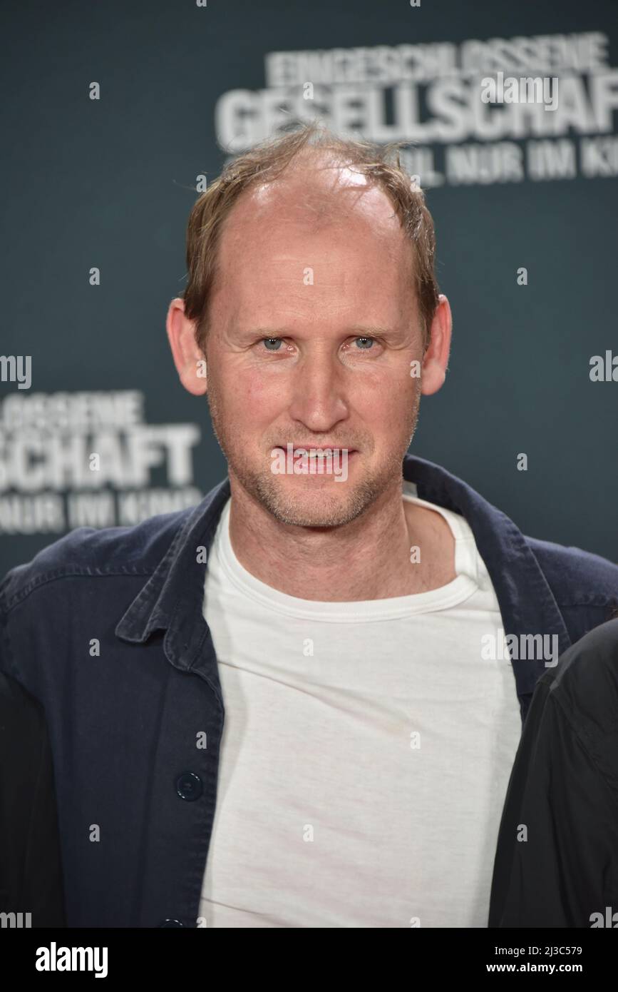 Cologne, Germany. 05th Apr, 2022. The actor Torben Kessler comes to the ...