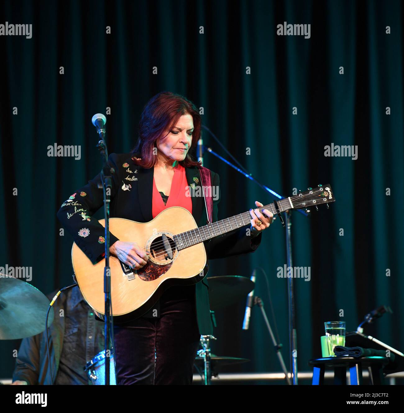 April 6, 2022, Norfolk, Virginia, USA: Four time Grammy winner, ROSANNE ...
