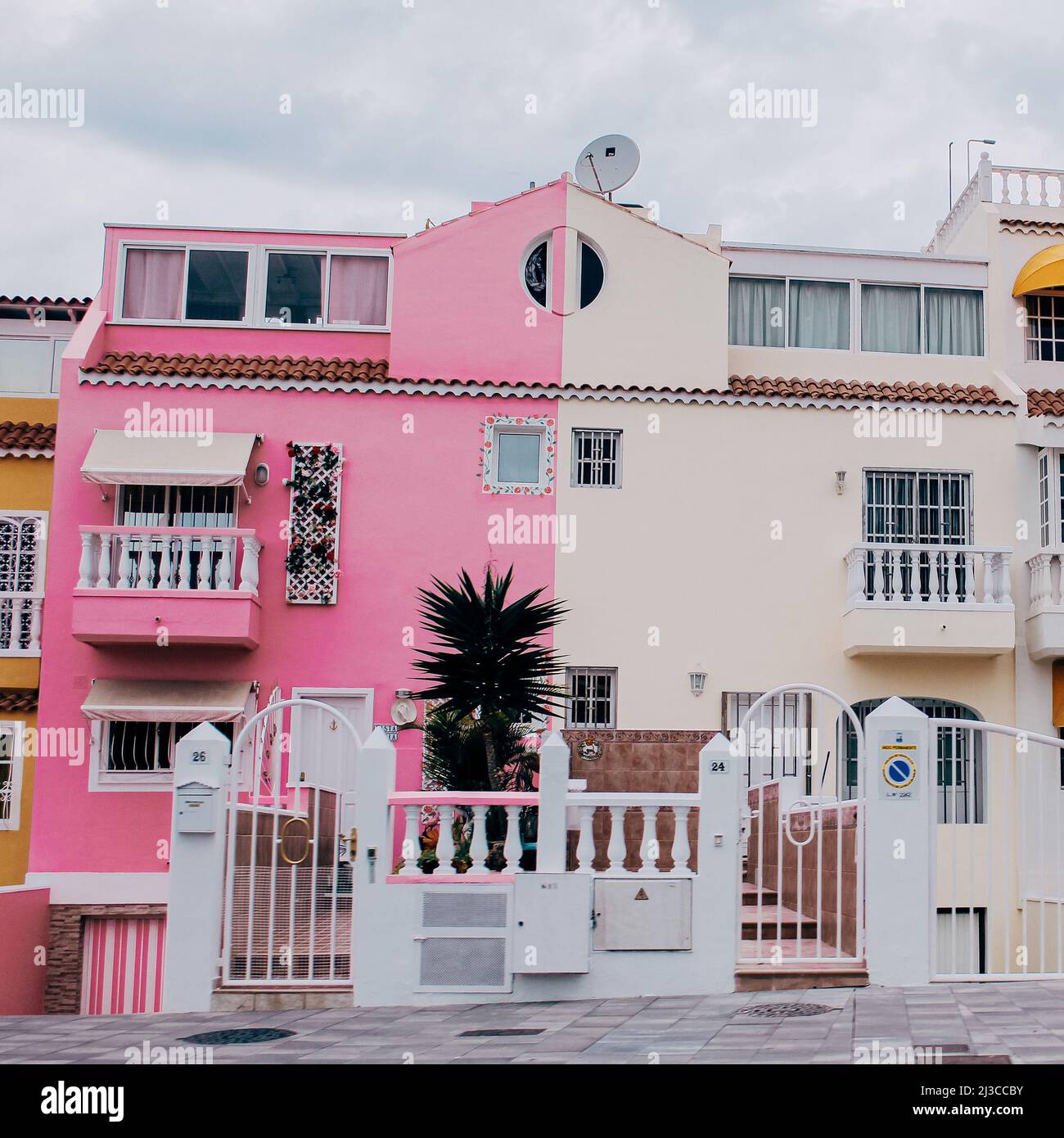 Half and half building Stock Photo - Alamy