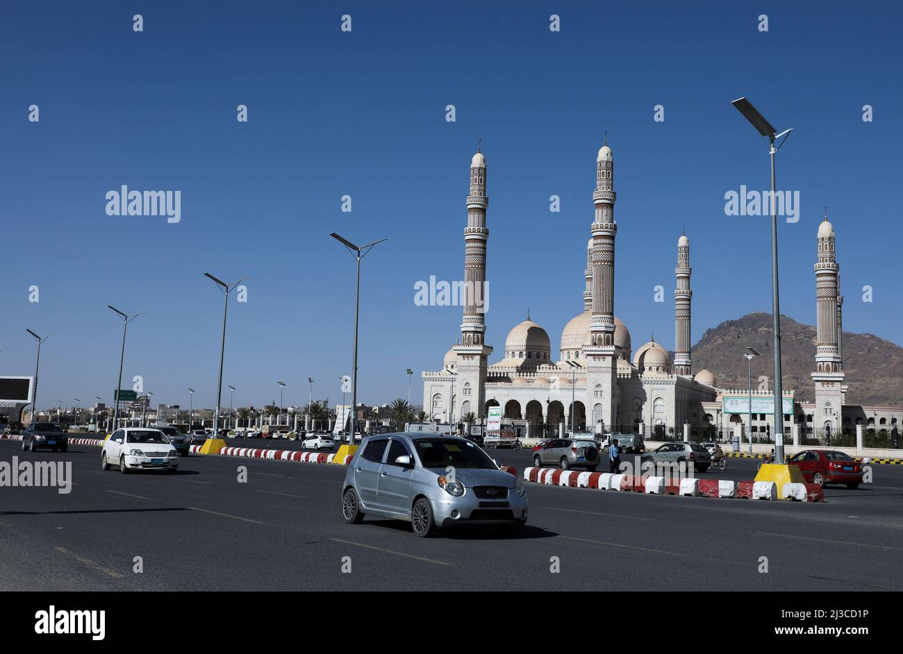 Sana'a al saleh mosque hi-res stock photography and images - Alamy