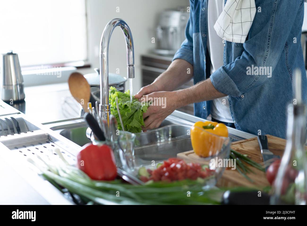 Hygiene wash eat tap hi-res stock photography and images - Alamy