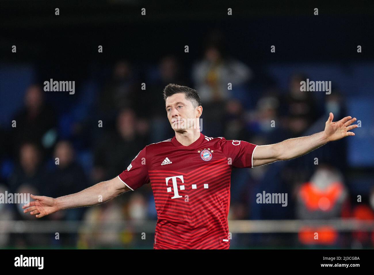 Robert Lewandowski of Bayern Munich reacts during the UEFA Champions ...
