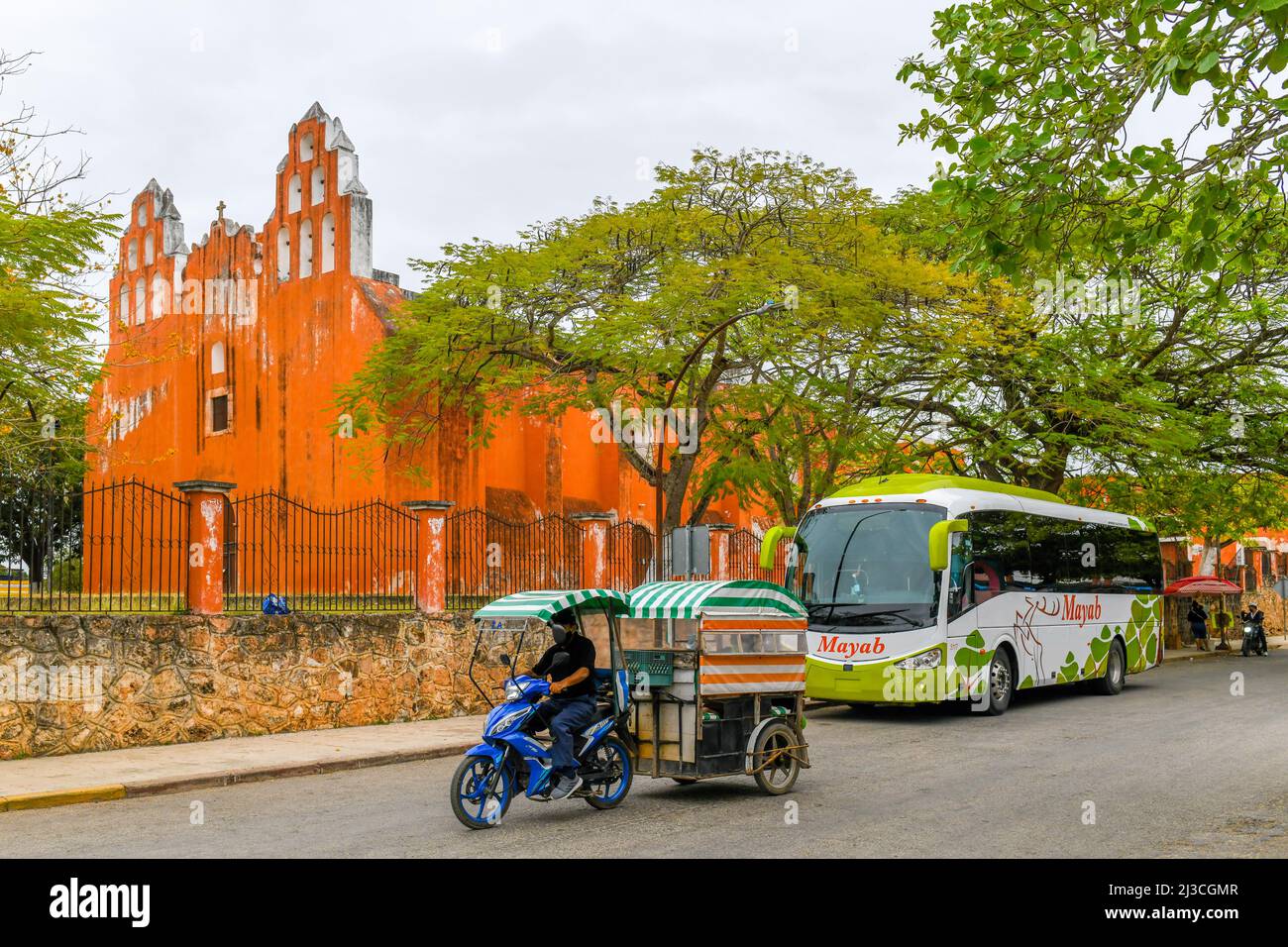 Daily life town of Muna, Yucatan, Mexico Stock Photo - Alamy