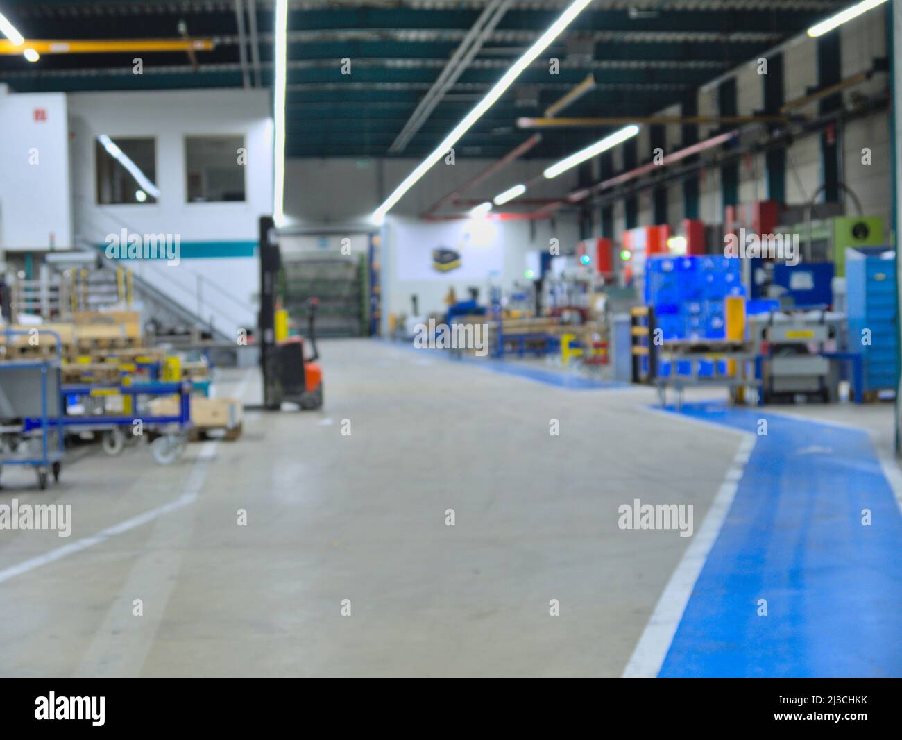 Metal bending hi-res stock photography and images - Alamy