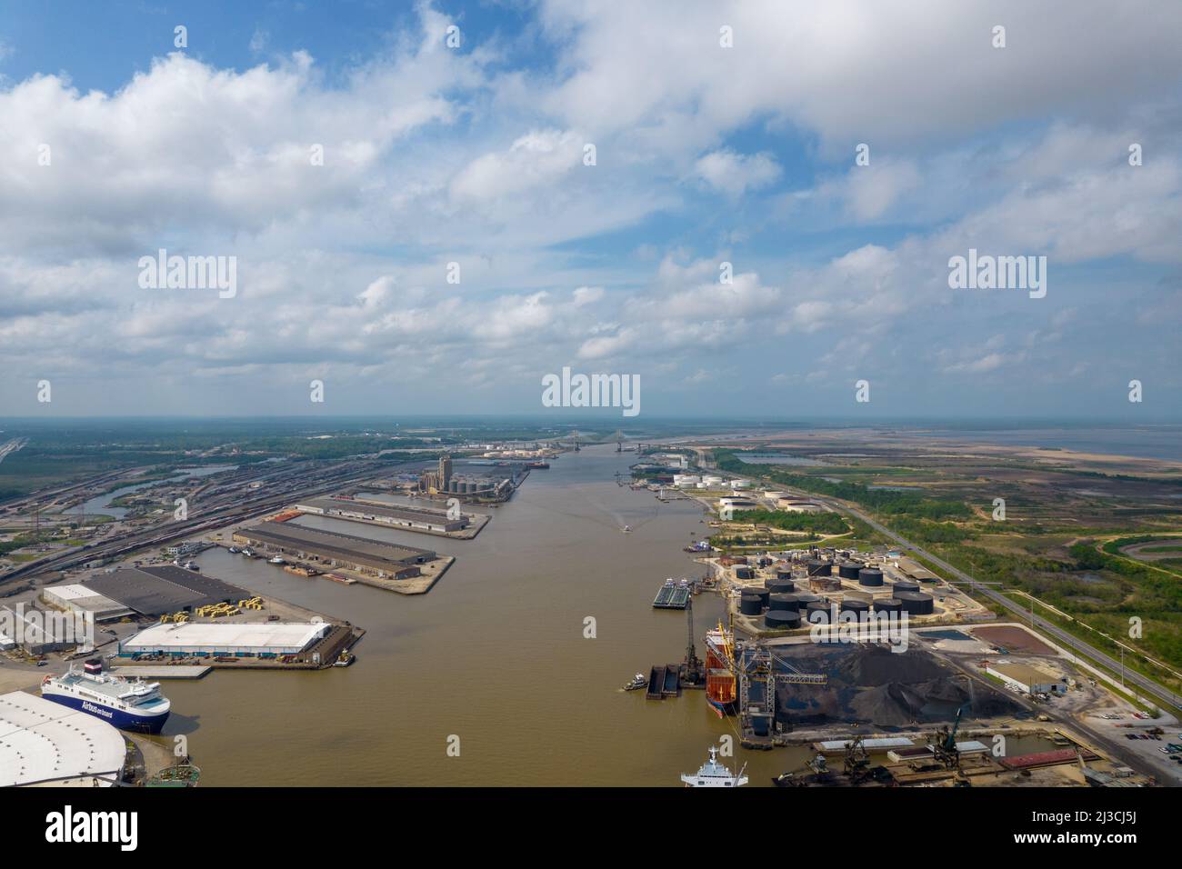 Aerial view of the Mobile River in Mobile, Alabama Stock Photo - Alamy