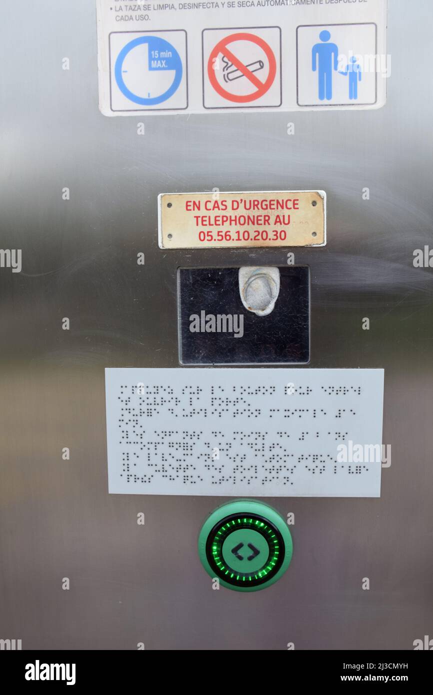 Braille on lift, Bordeaux, France March 2022 Stock Photo - Alamy