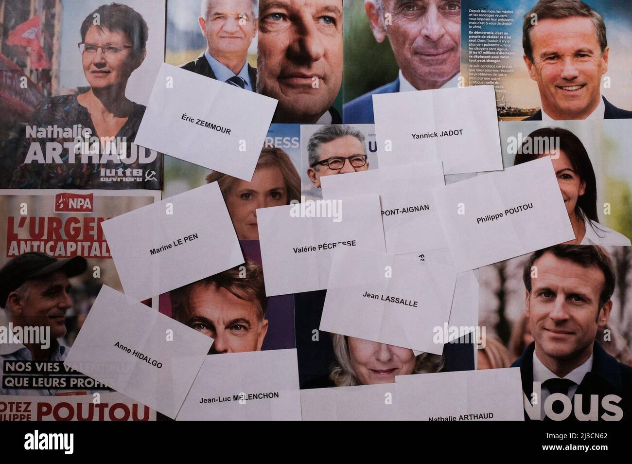Ballot papers of the 12 candidates for the French presidential election ...