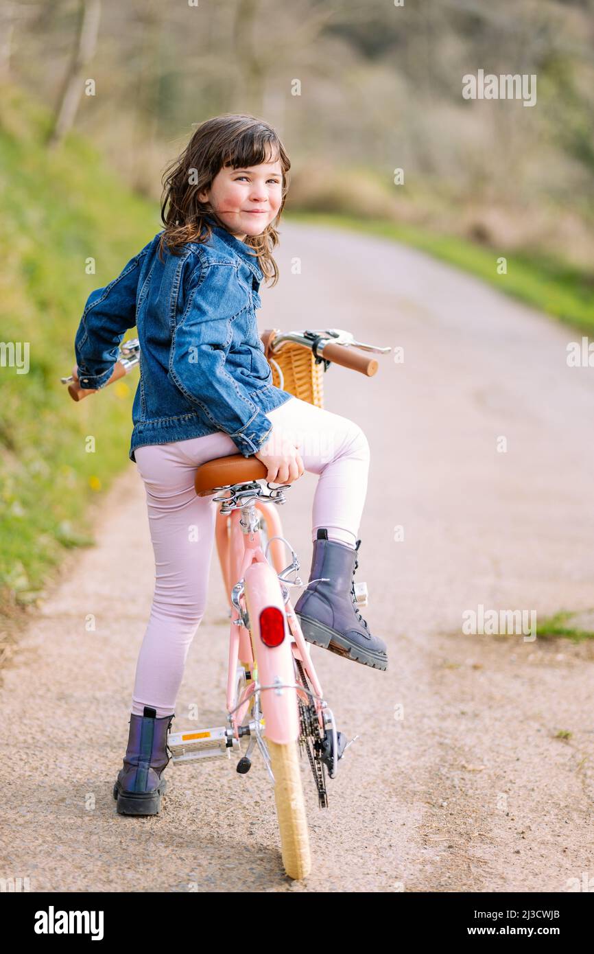 Denim jacket girl kid hi-res stock photography and images - Alamy