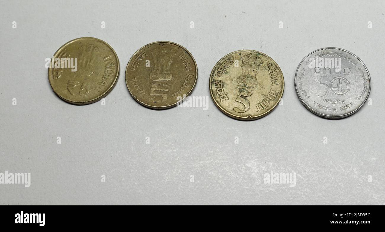 five rupees coins. Indian rupees coins. Indian money Stock Photo - Alamy