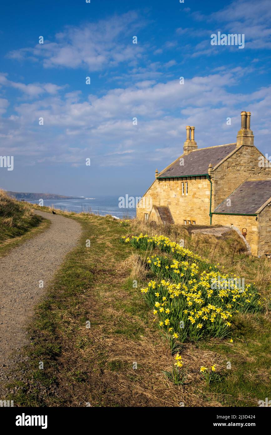 Spring and the Howick Bathing House on the Northumberland Coast Path ...