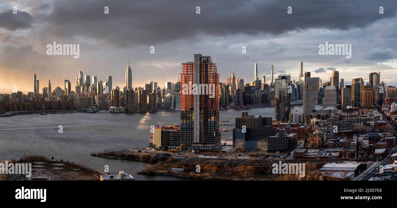 Brooklyn rooftop hi-res stock photography and images - Alamy