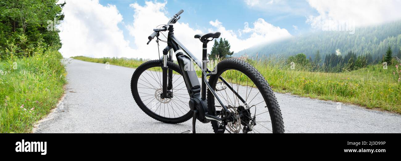 Austrian alps biking hi-res stock photography and images - Alamy