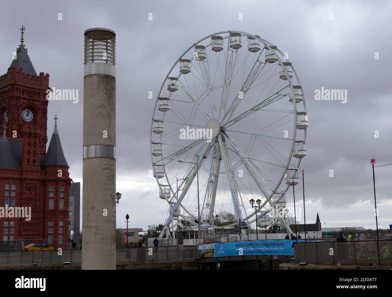 Cardiff bay ferris wheel hi-res stock photography and images - Alamy