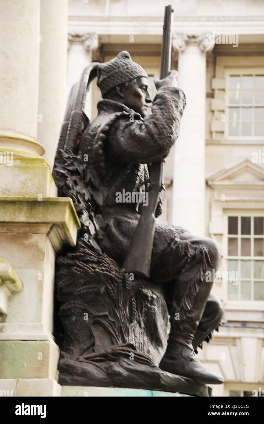 Statue City hall Belfast Stock Photo - Alamy