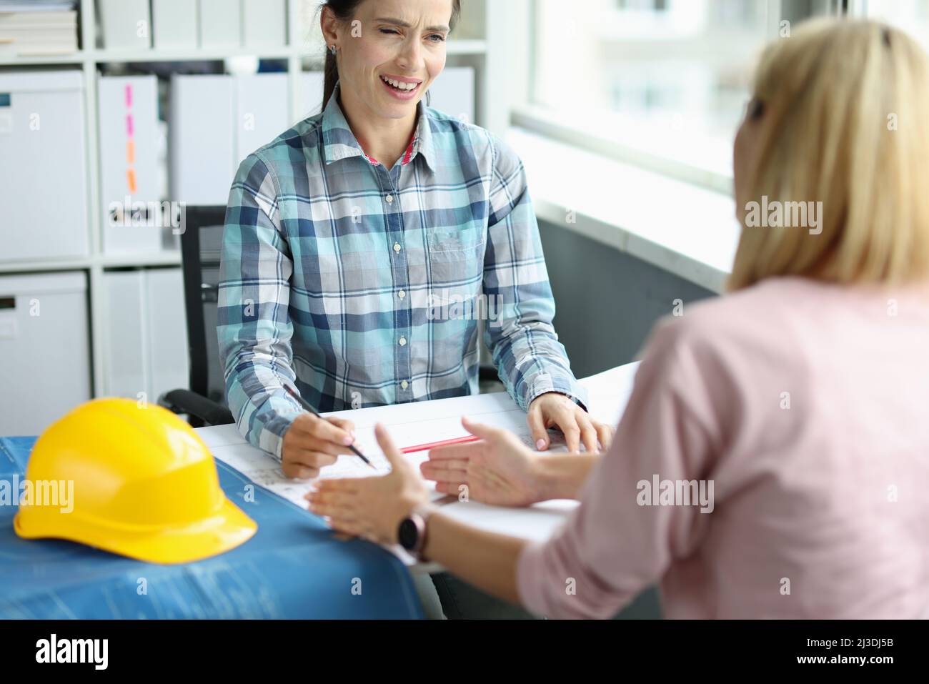 Client architecture hi-res stock photography and images - Alamy