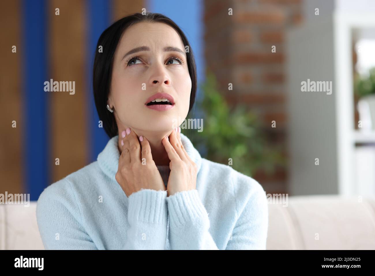 Inflamed tonsils hi-res stock photography and images - Alamy