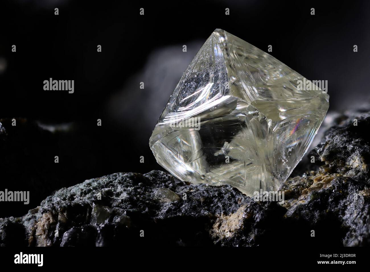 Rough diamond octahedron hi-res stock photography and images - Alamy