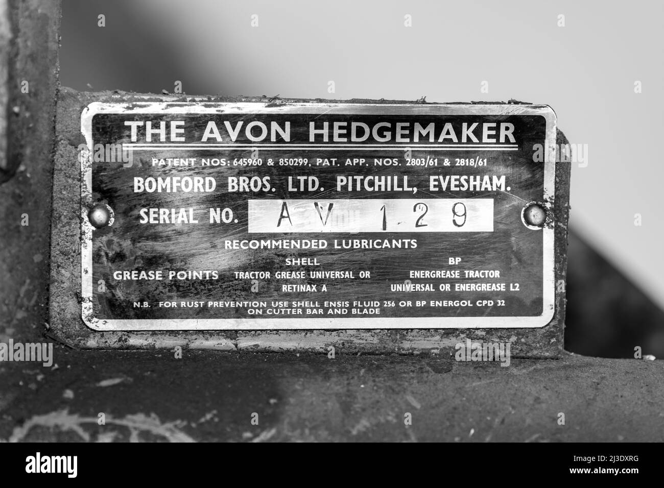 Cutter bar hedge trimmer hi-res stock photography and images - Alamy