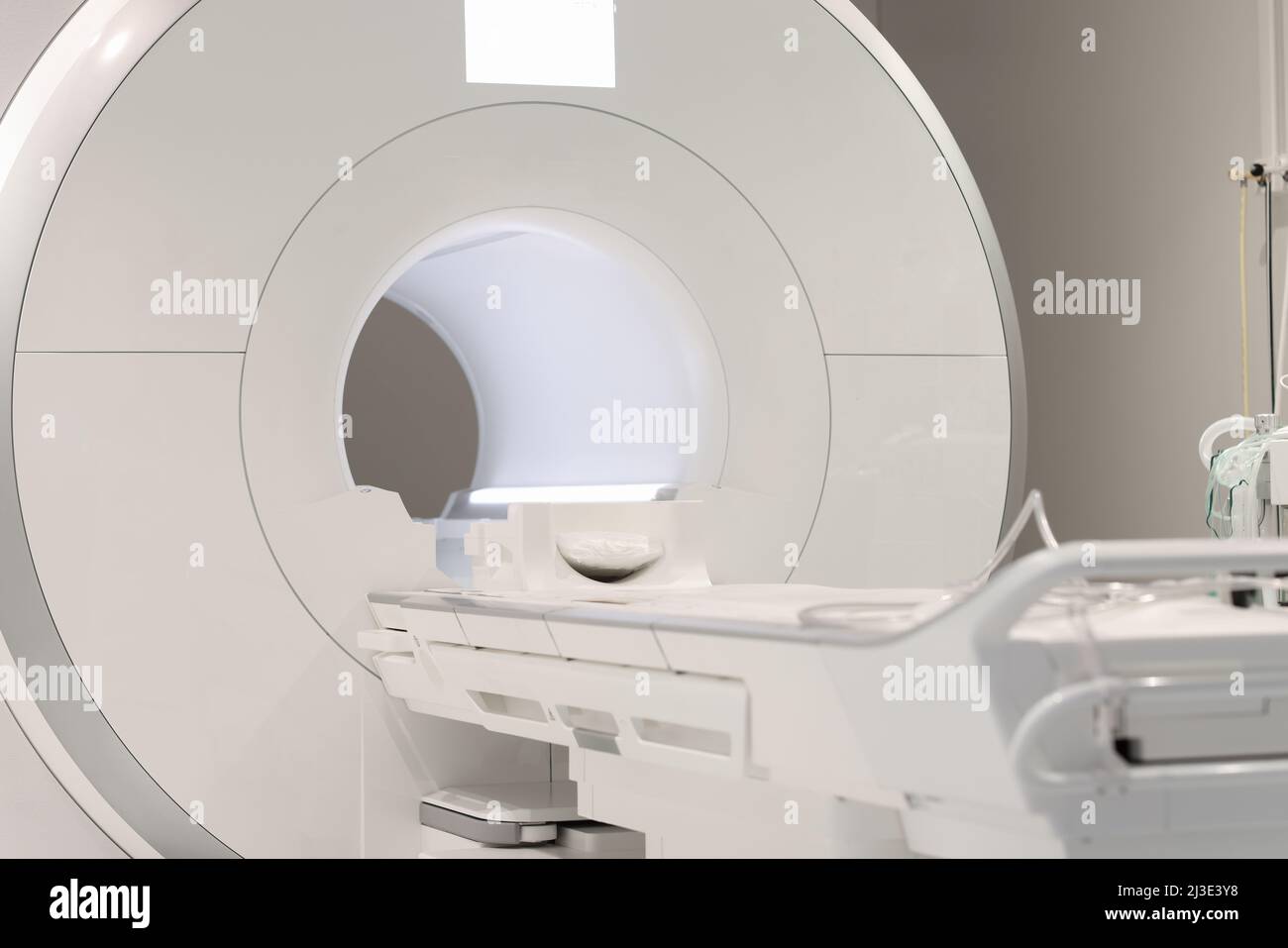 MRI magnetic resonance imaging device in hospital Stock Photo - Alamy
