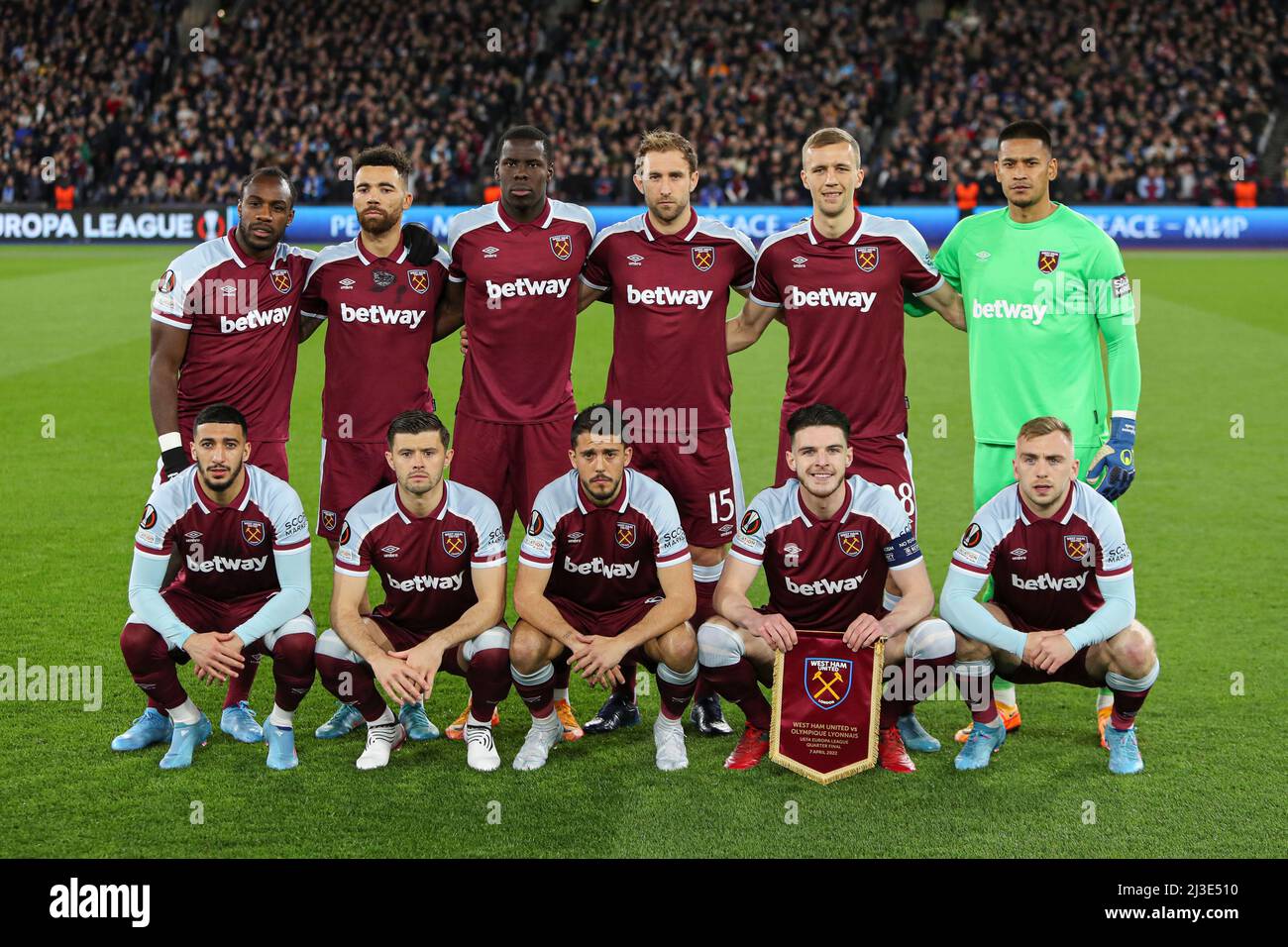 London, England, 7th April 2022. The West Ham team stop for a team ...