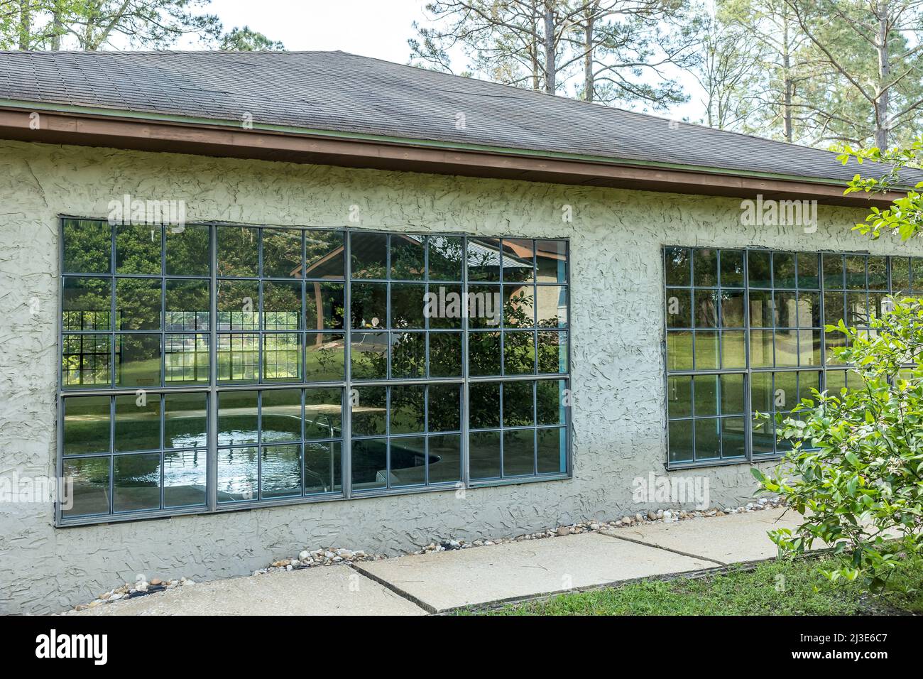 1970s swimming pool hi-res stock photography and images - Alamy