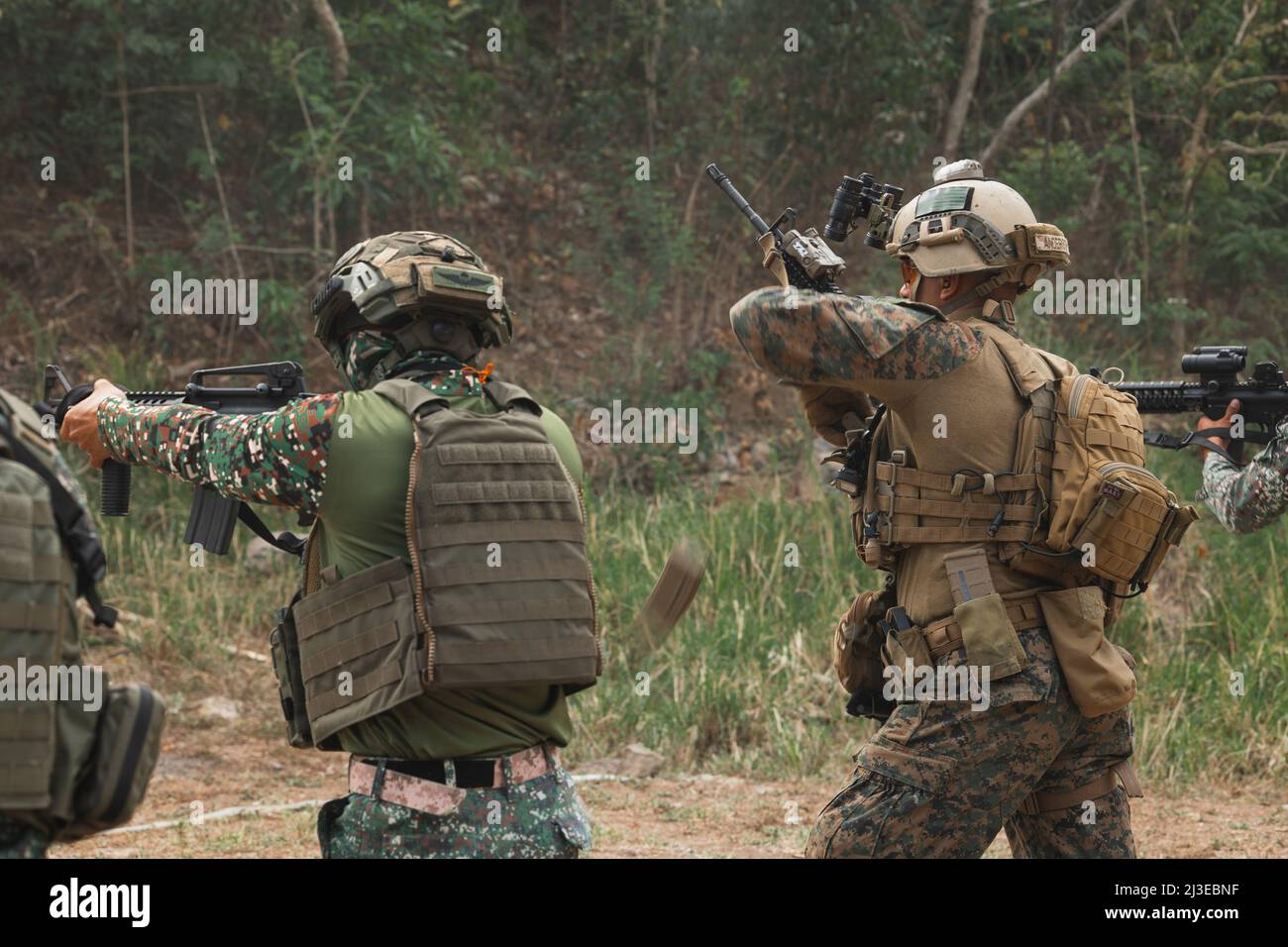 U.S. Marines with 3d Reconnaissance Battalion, 3d Marine Division, and ...