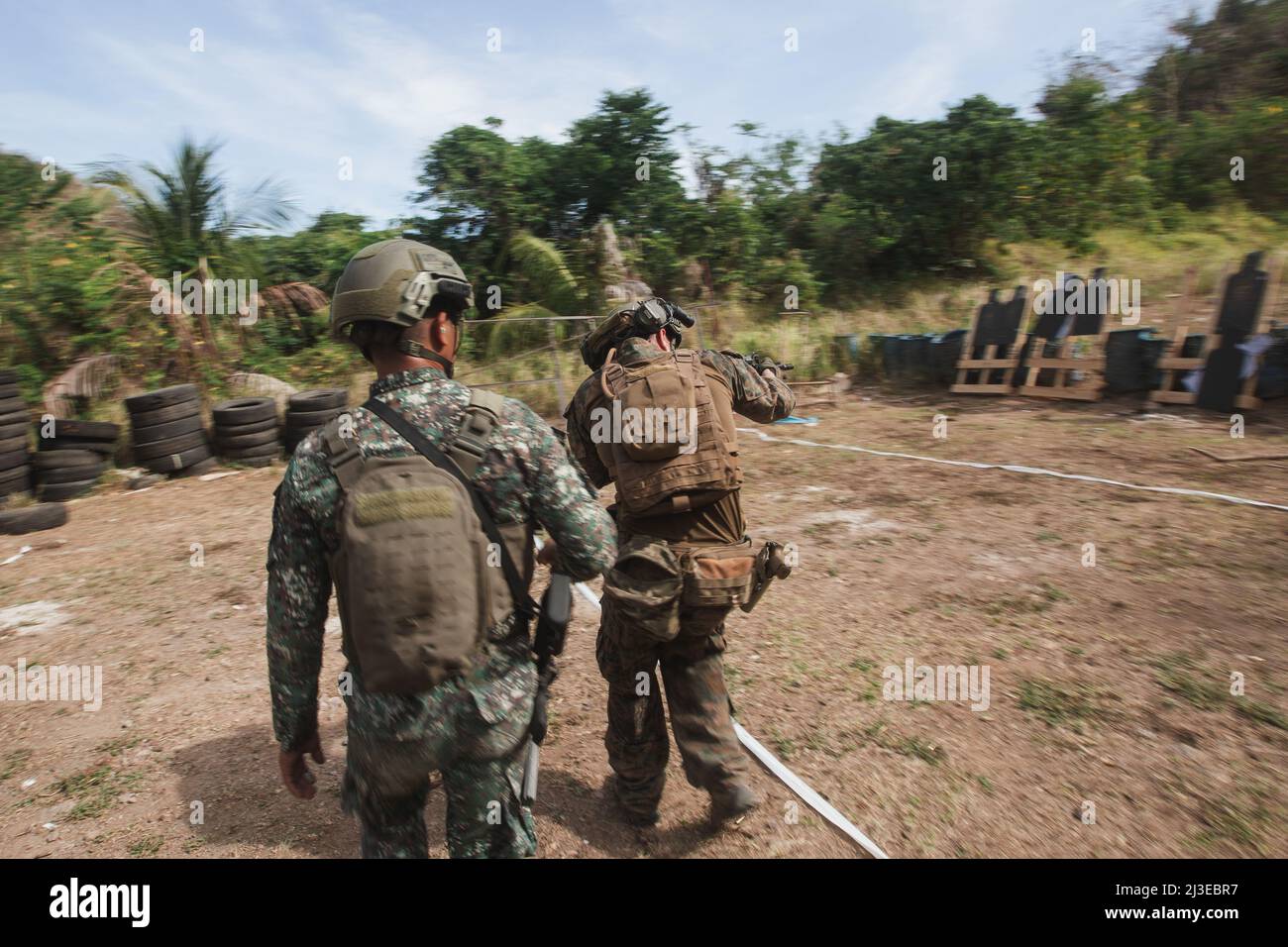 U.S. Marines with 3d Reconnaissance Battalion, 3d Marine Division, and ...