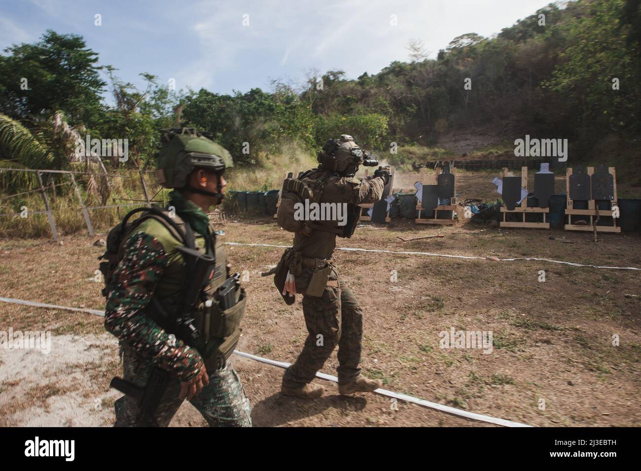 U.S. Marines with 3d Reconnaissance Battalion, 3d Marine Division, and ...