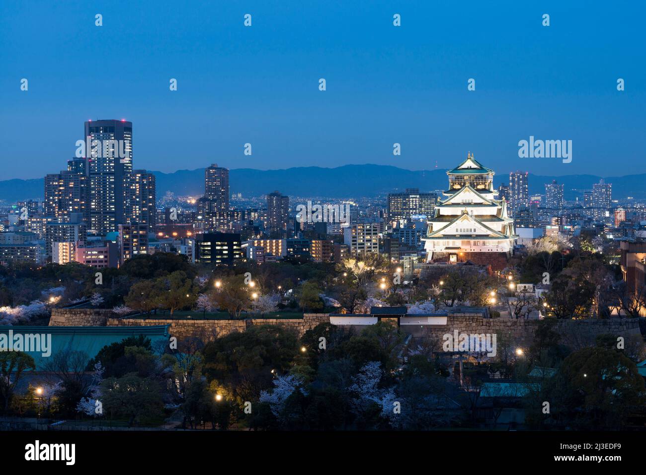 Night view of Osaka Castle, Osaka, Japan Stock Photo - Alamy