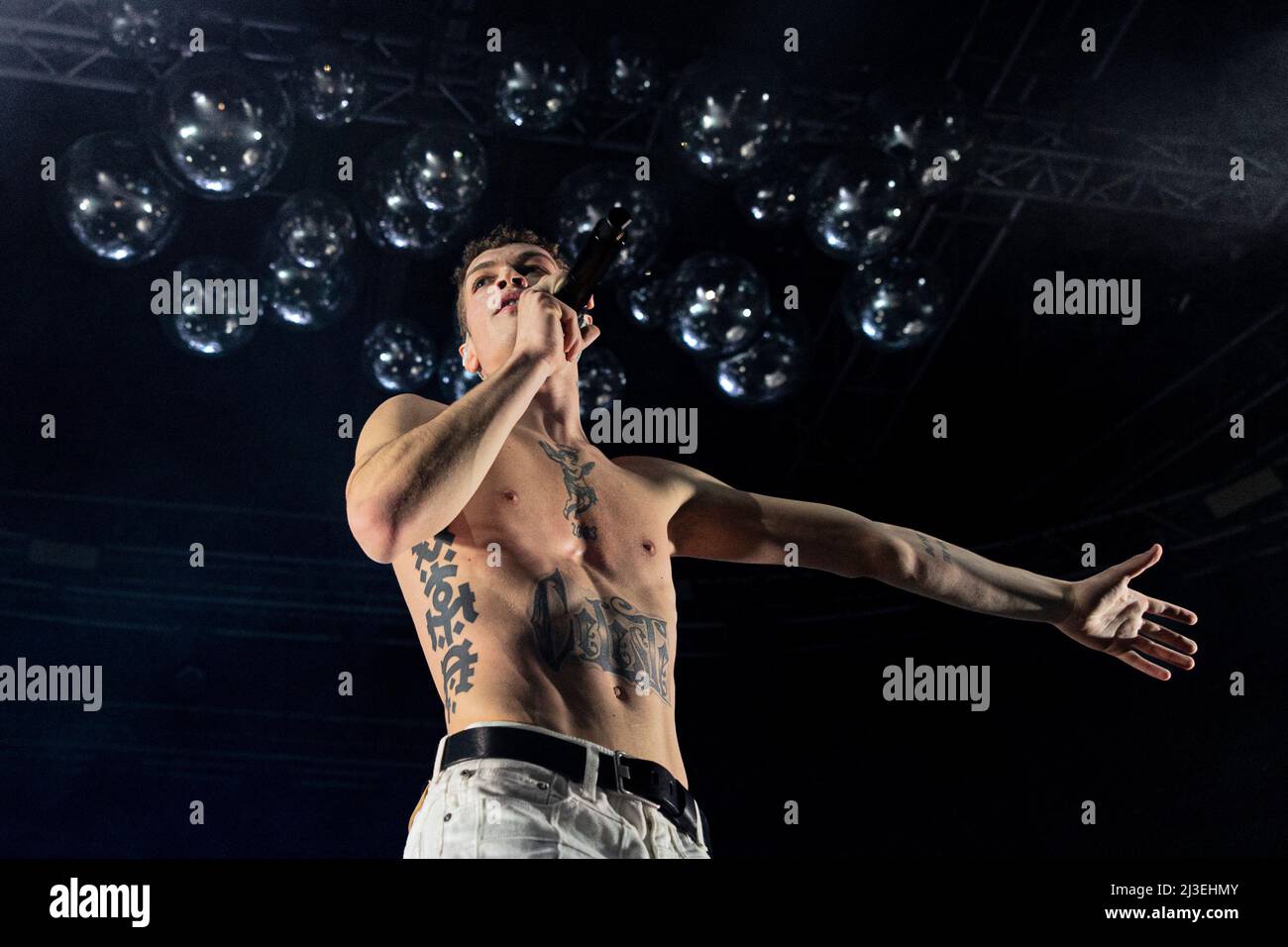 Blanco cantante blanco hi-res stock photography and images - Alamy