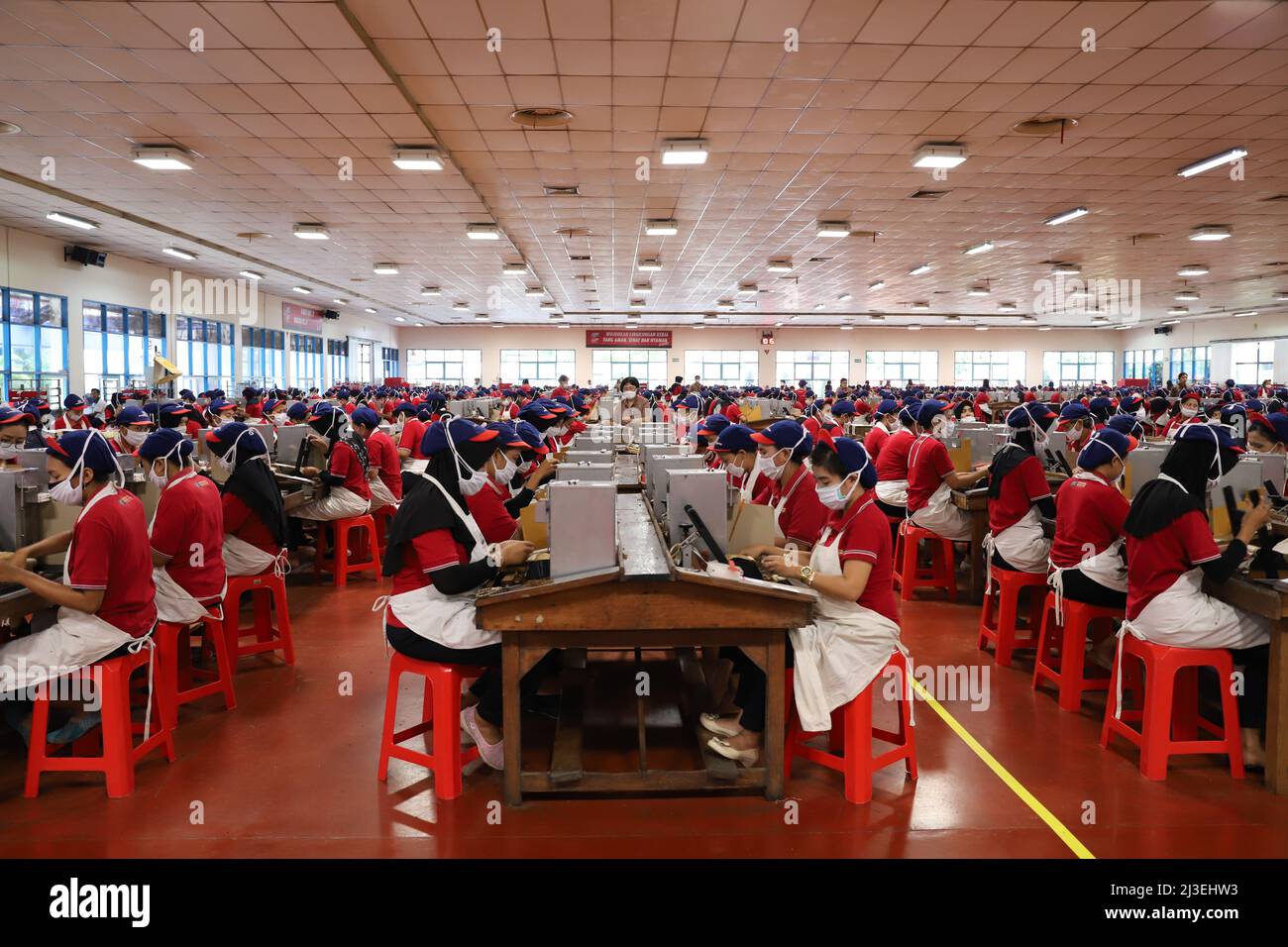 Kretek rokok hi-res stock photography and images - Alamy