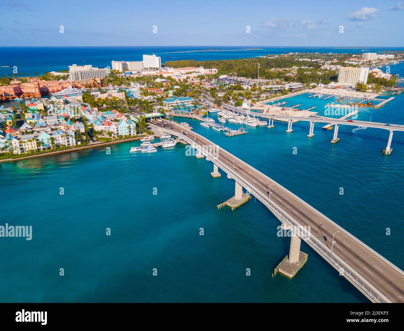 Paradise Island aerial view and Paradise Island Bridge in Nassau ...