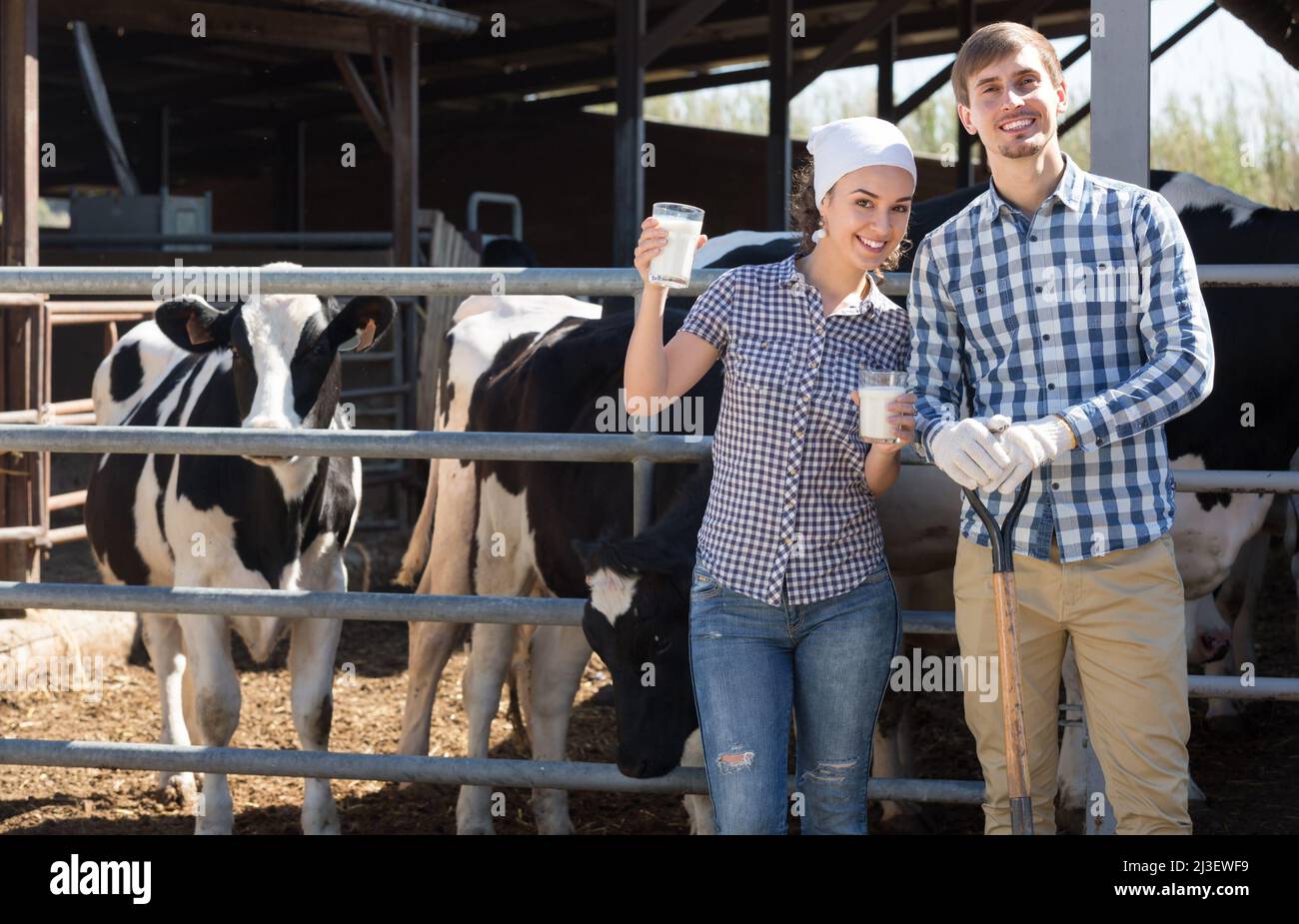 Portrait two female farmers standing hi-res stock photography and ...