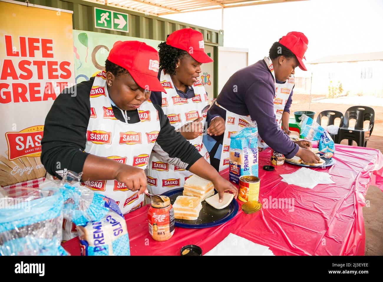 Homeless children south africa hi-res stock photography and images - Alamy
