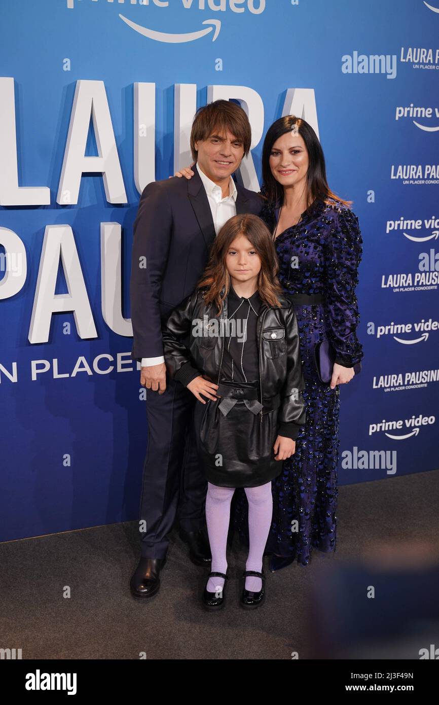 Laura pausini 2022 hi-res stock photography and images - Alamy