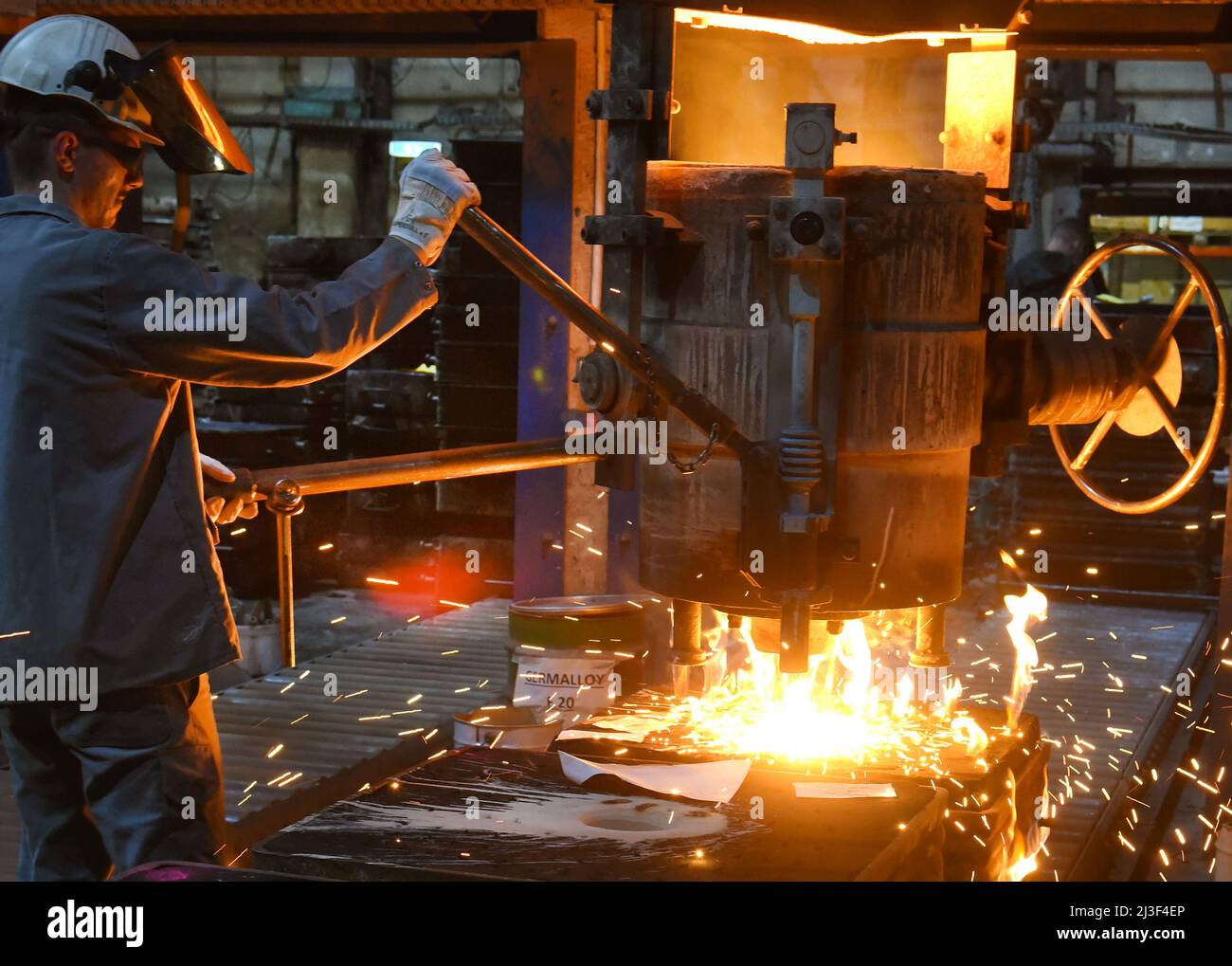 05 April 2022, Saxony, Leipzig: In the melting store of the Keßler & Co ...