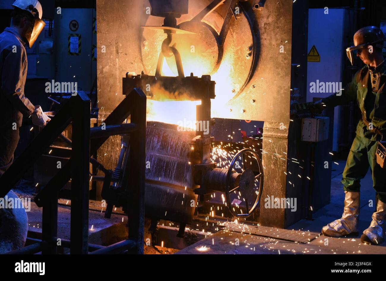 05 April 2022, Saxony, Leipzig: In the melting store of the Keßler & Co ...