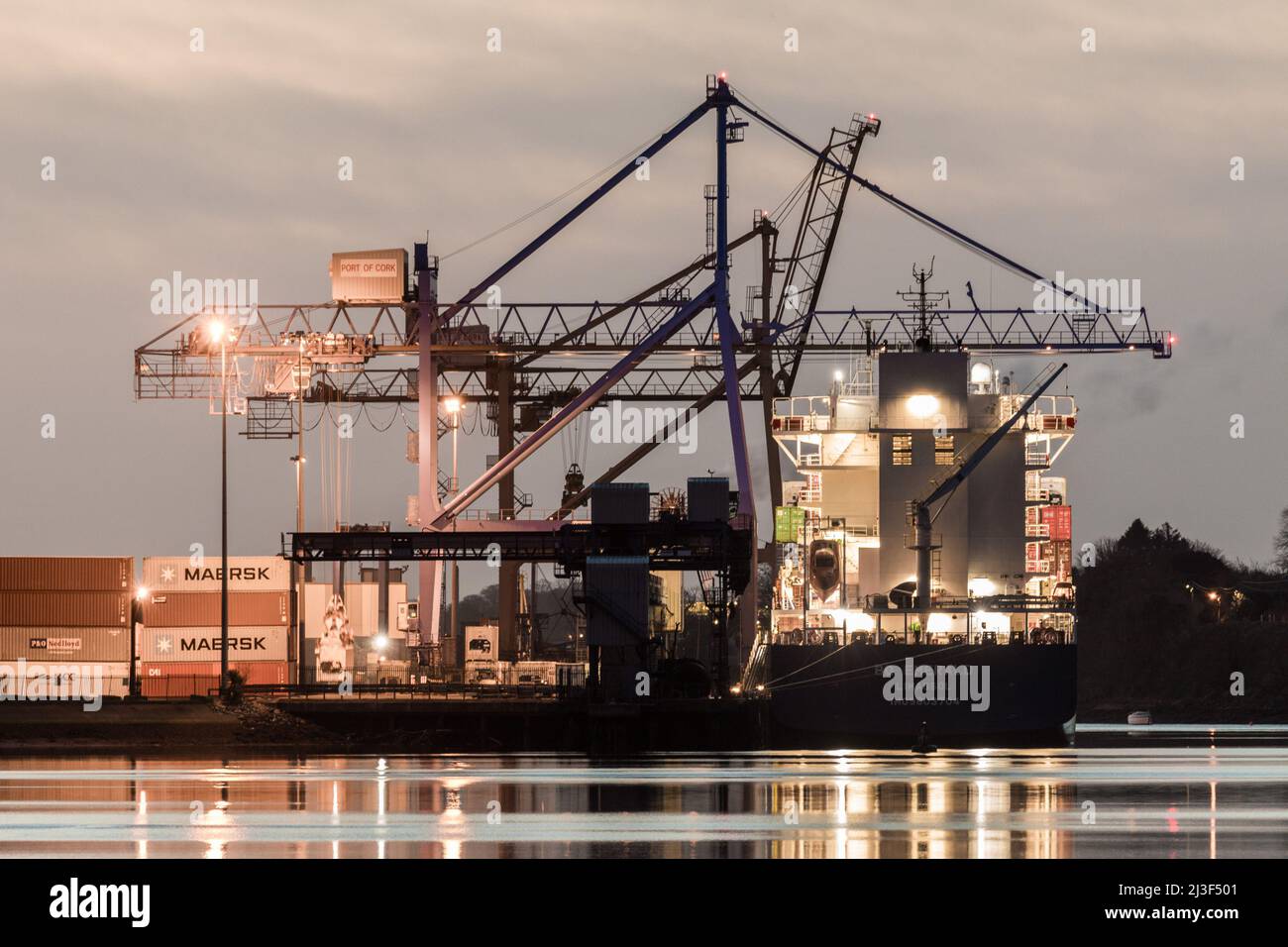 Tivoli, Cork, Ireland. 08th April, 2022. Cargo ship BG Emerald offloads ...