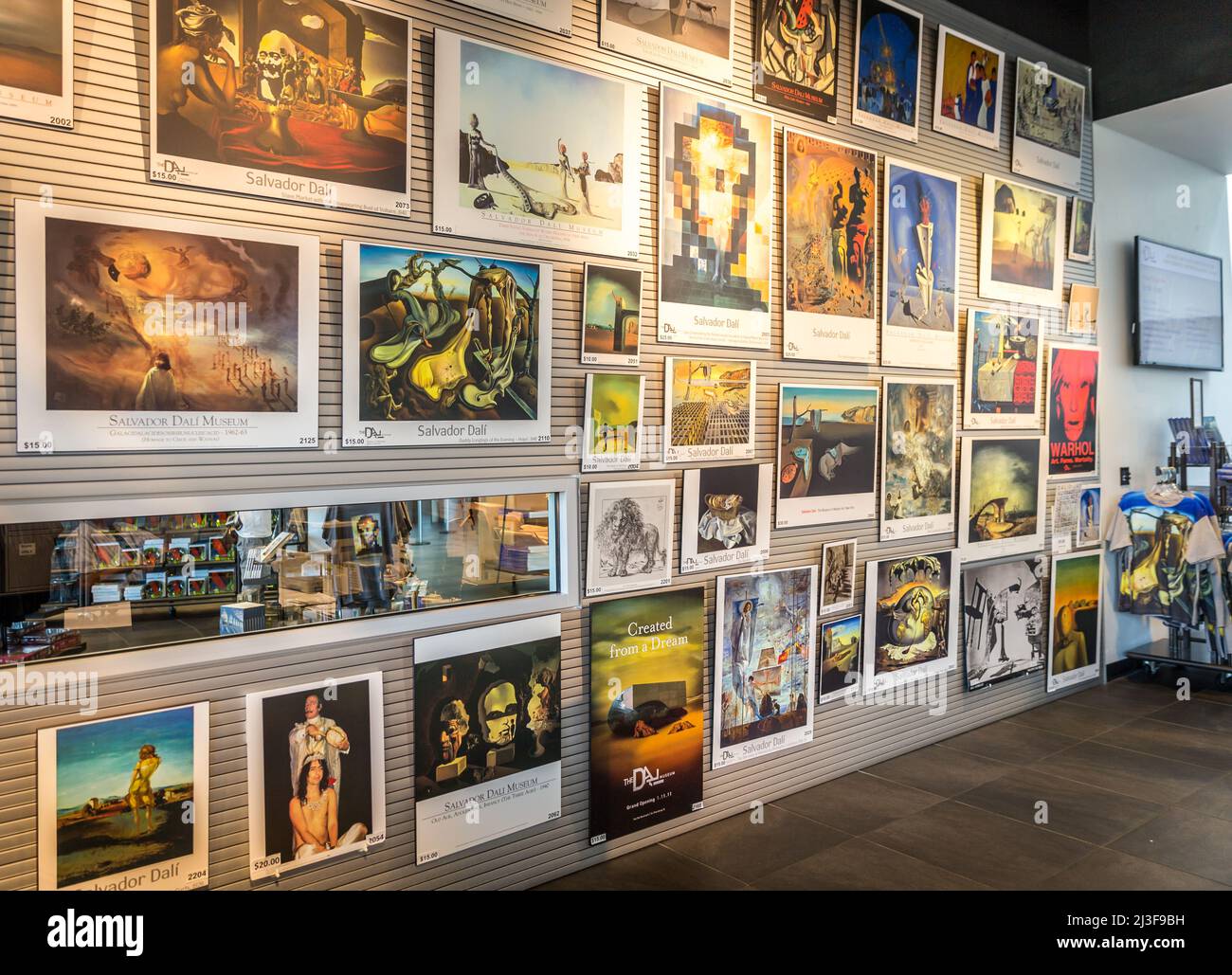 ST. PETERSBURG, FLORIDA - SEPTEMBER 2: Interior of shop in Salvador ...