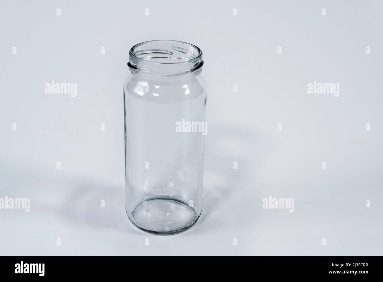 Empty glassware hi-res stock photography and images - Alamy
