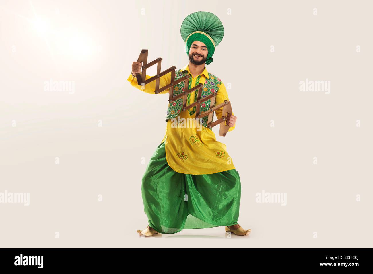 Bhangra sapp hi-res stock photography and images - Alamy