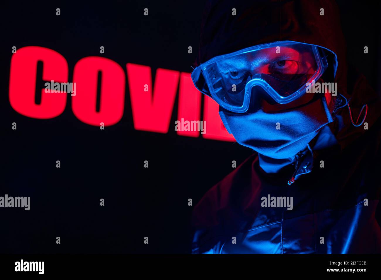 Face mask glasses hi-res stock photography and images - Alamy