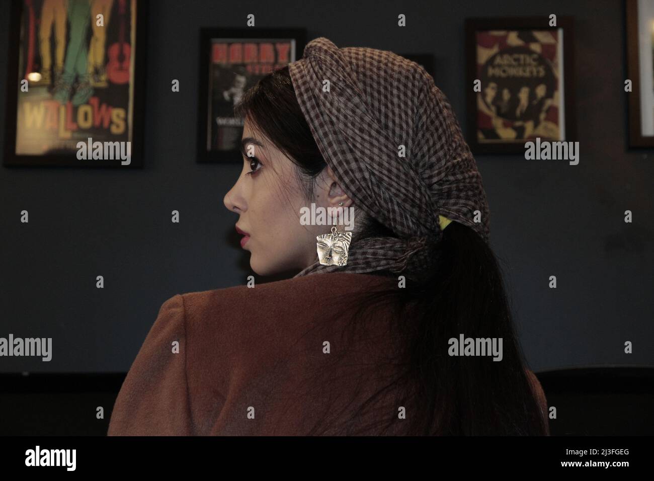 Female model in a cafe Stock Photo - Alamy