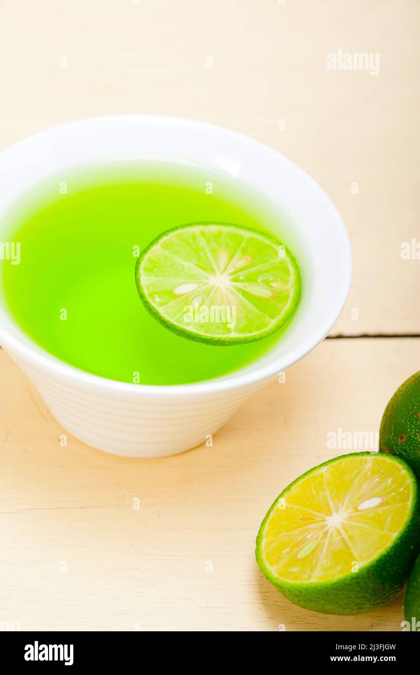 fresh and healthy green lime lemonade macro closeup Stock Photo - Alamy