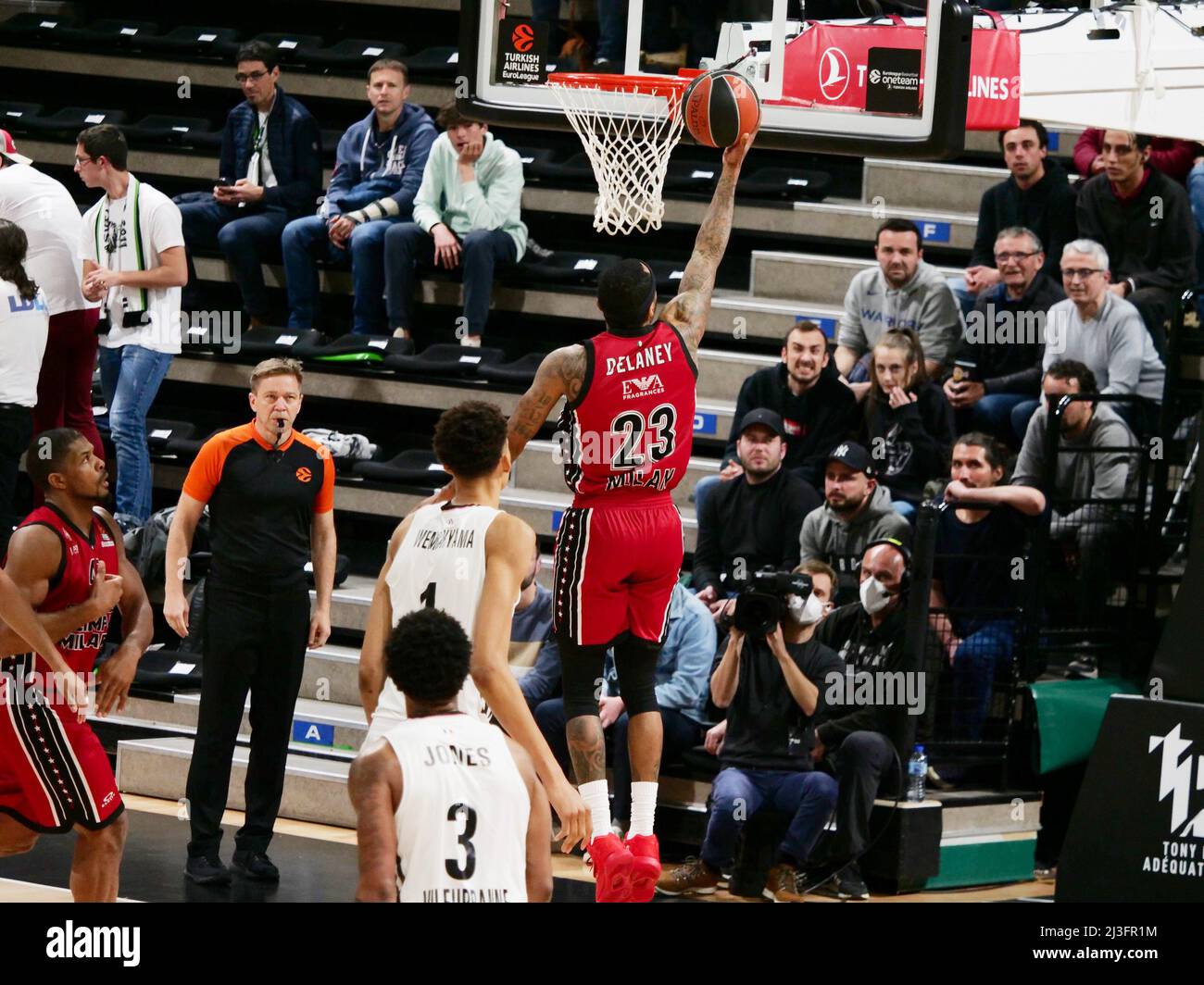 Malcolm Delaney of Milan during the Turkish Airlines EuroLeague ...