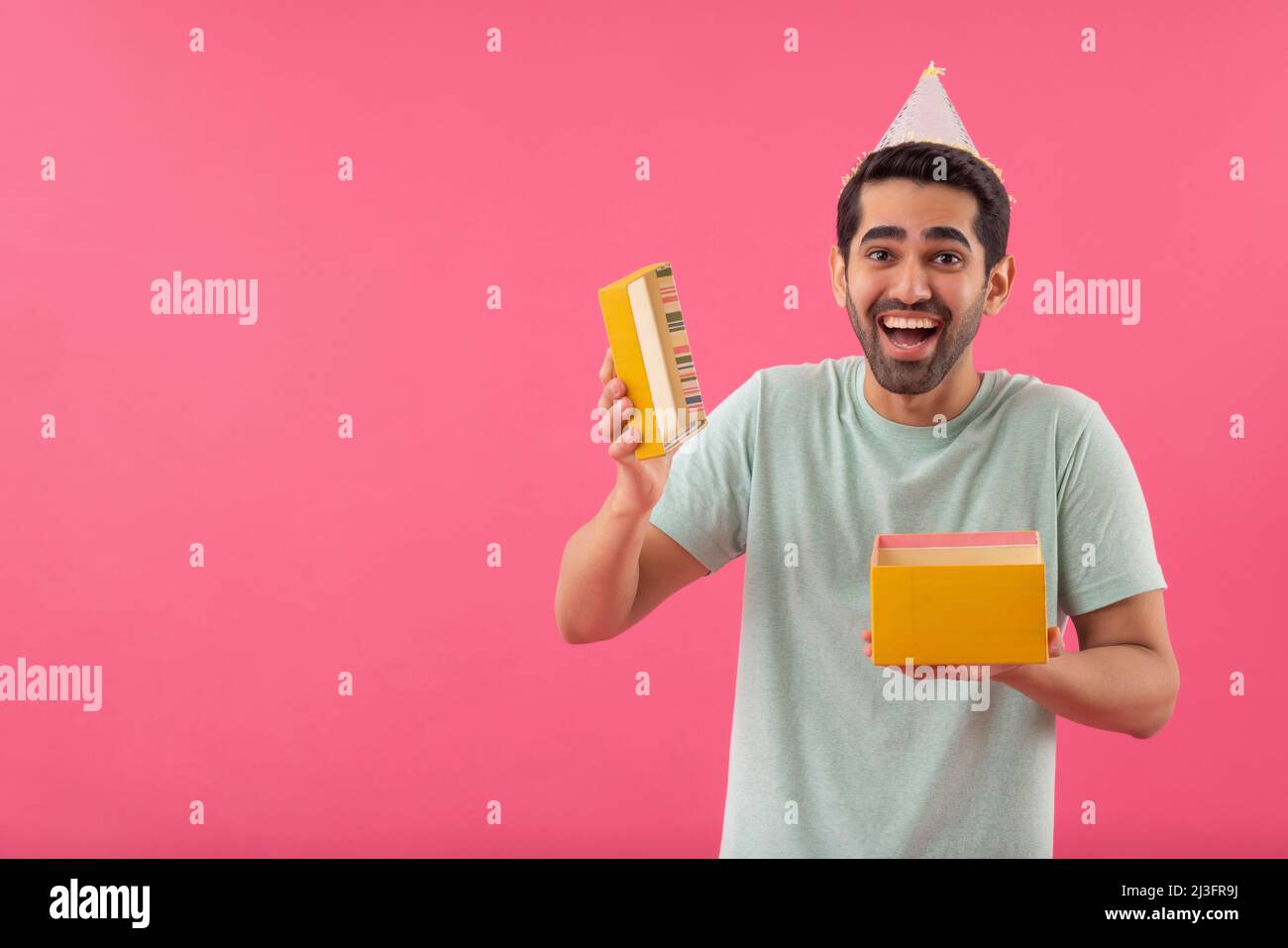 Opening surprise gift box hi-res stock photography and images - Alamy