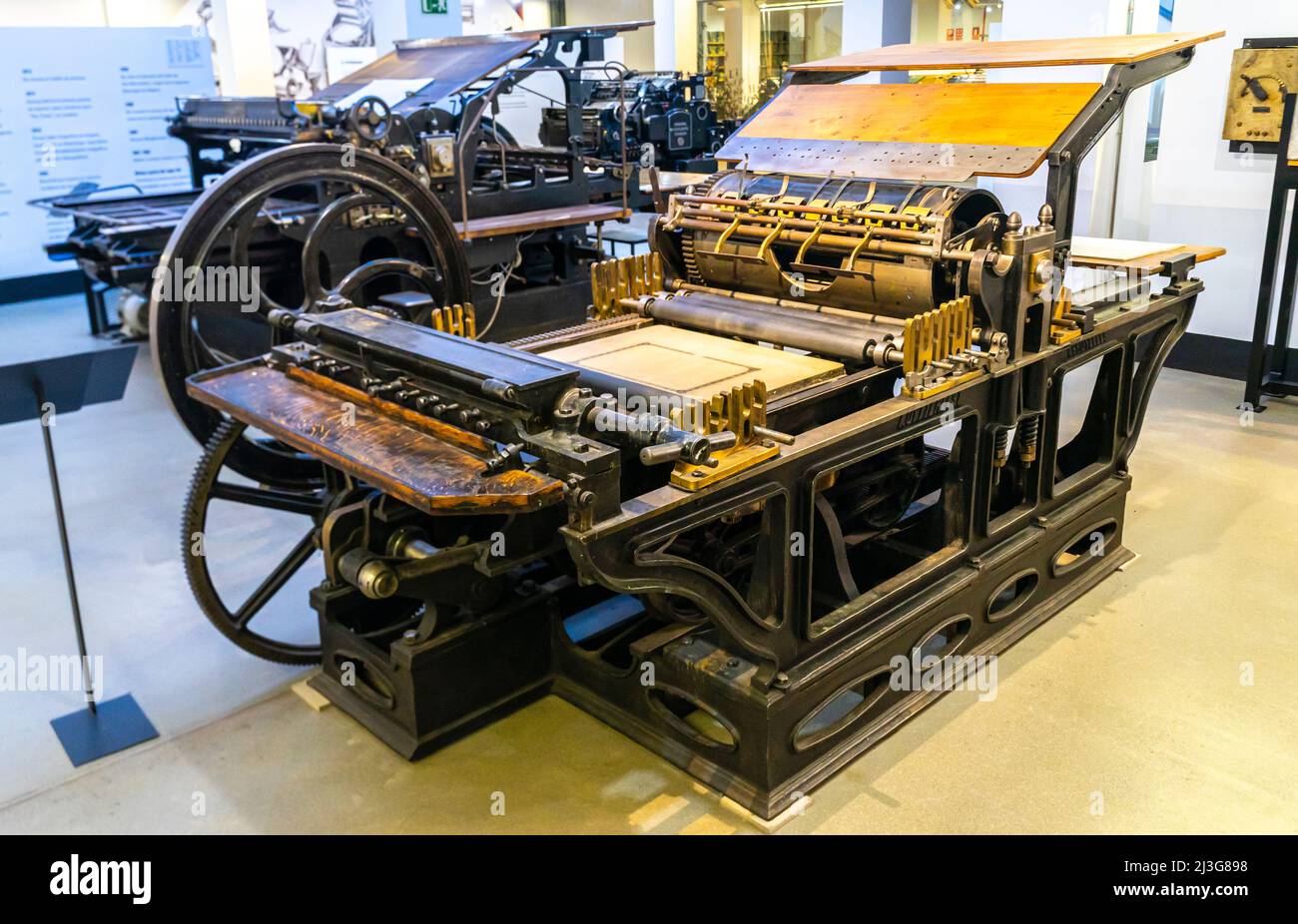 Lithographic press hi-res stock photography and images - Alamy